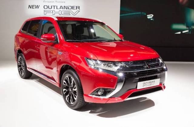 Harga Mitsubishi Outlander Terbaru - PinterMekanik