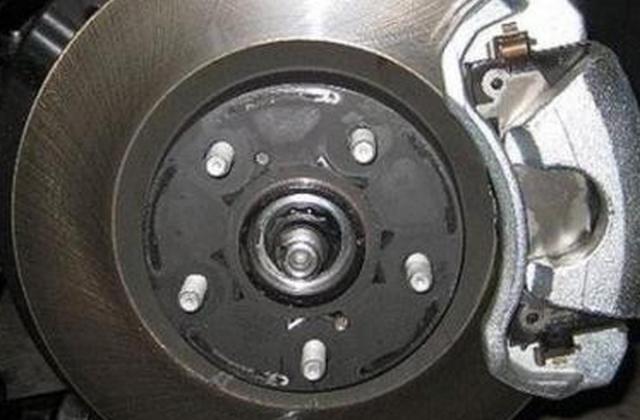 Rem Kaki Mobil Untuk Roda Depan Atau Belakang - PinterMekanik