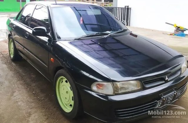 Daftar Harga Mobil Sedan Mitsubishi Lancer Bekas - PinterMekanik