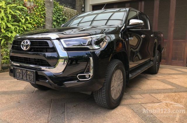 Toyota Hilux Hitam - PinterMekanik