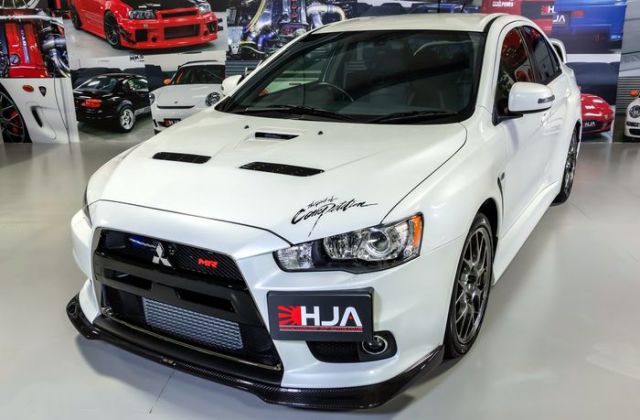 Spesifikasi Mitsubishi Lancer Evo 10 - PinterMekanik