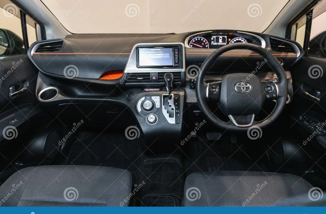 Toyota Sienta Interior 2021 - PinterMekanik