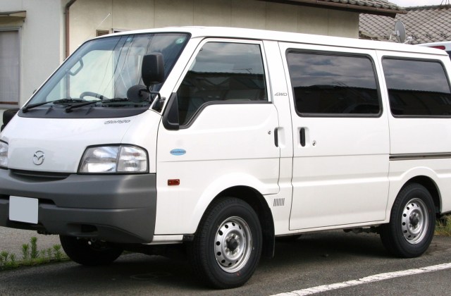 Mobil Mazda Van - PinterMekanik
