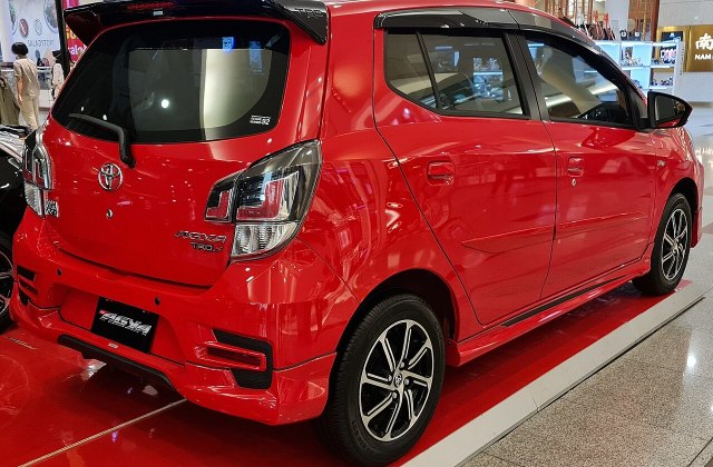 Toyota Agya Merah - PinterMekanik